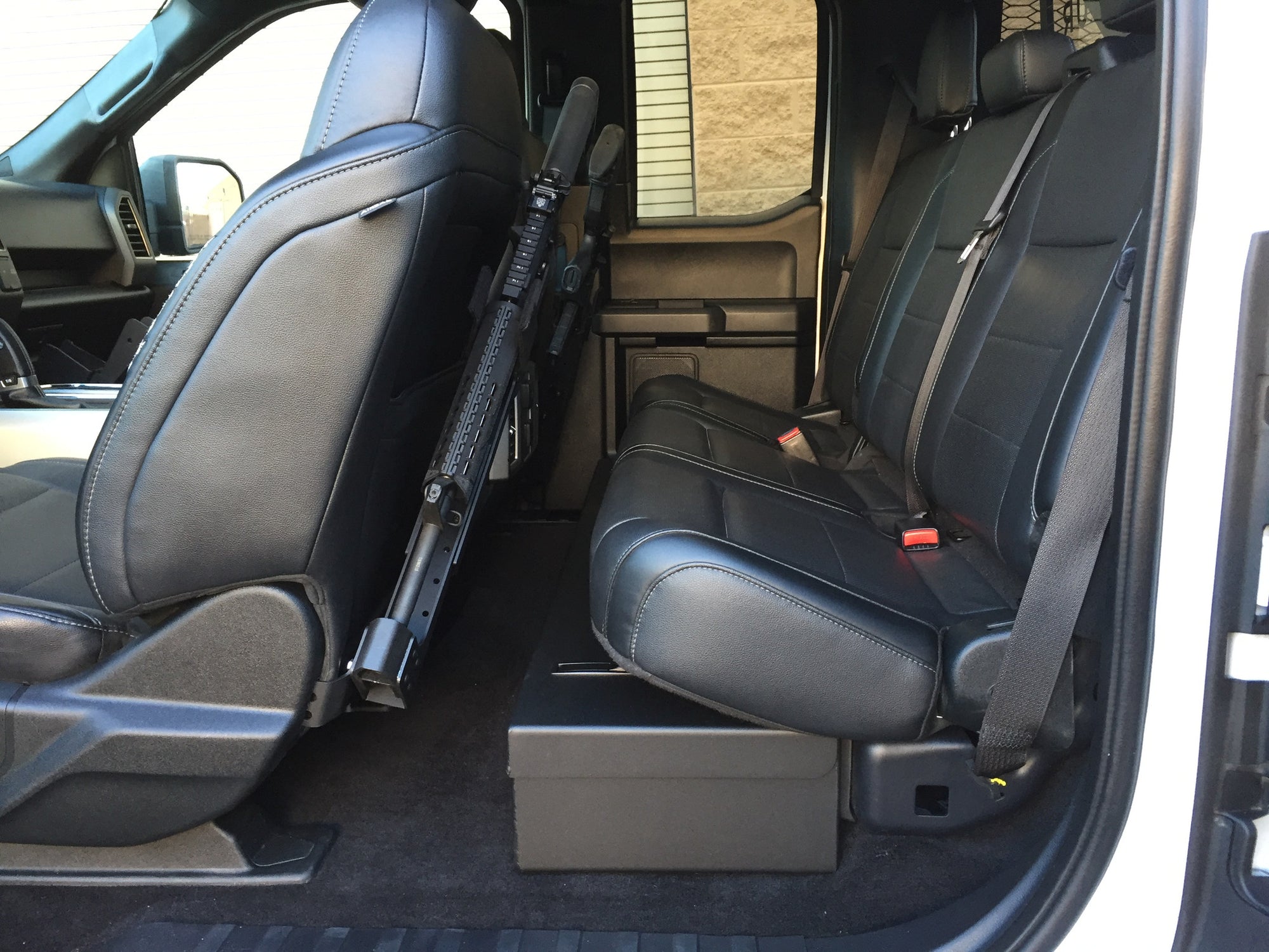 Locking AR-15 Vehicle Mount - GunMount