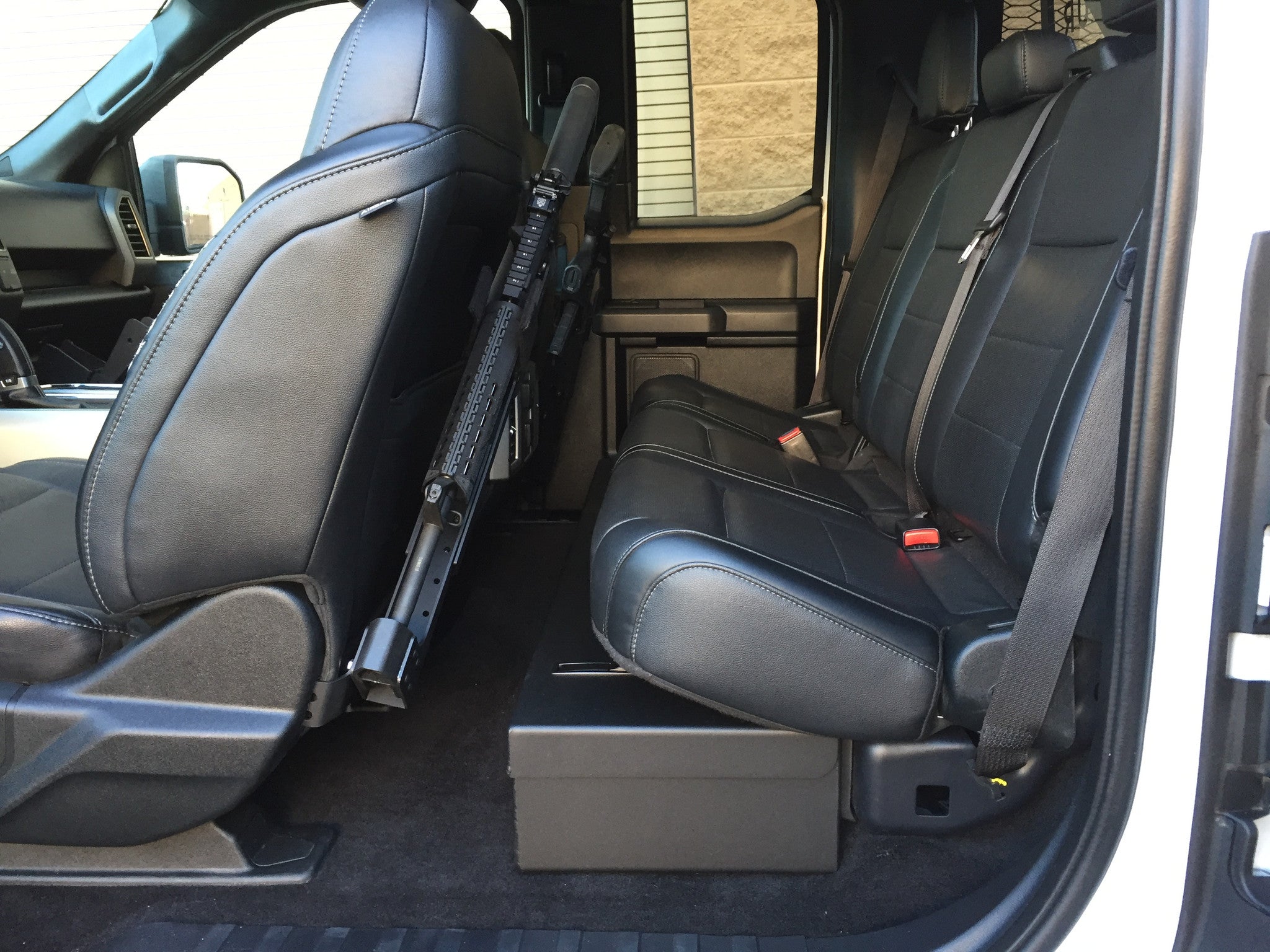 Locking AR-15 Vehicle Mount - GunMount