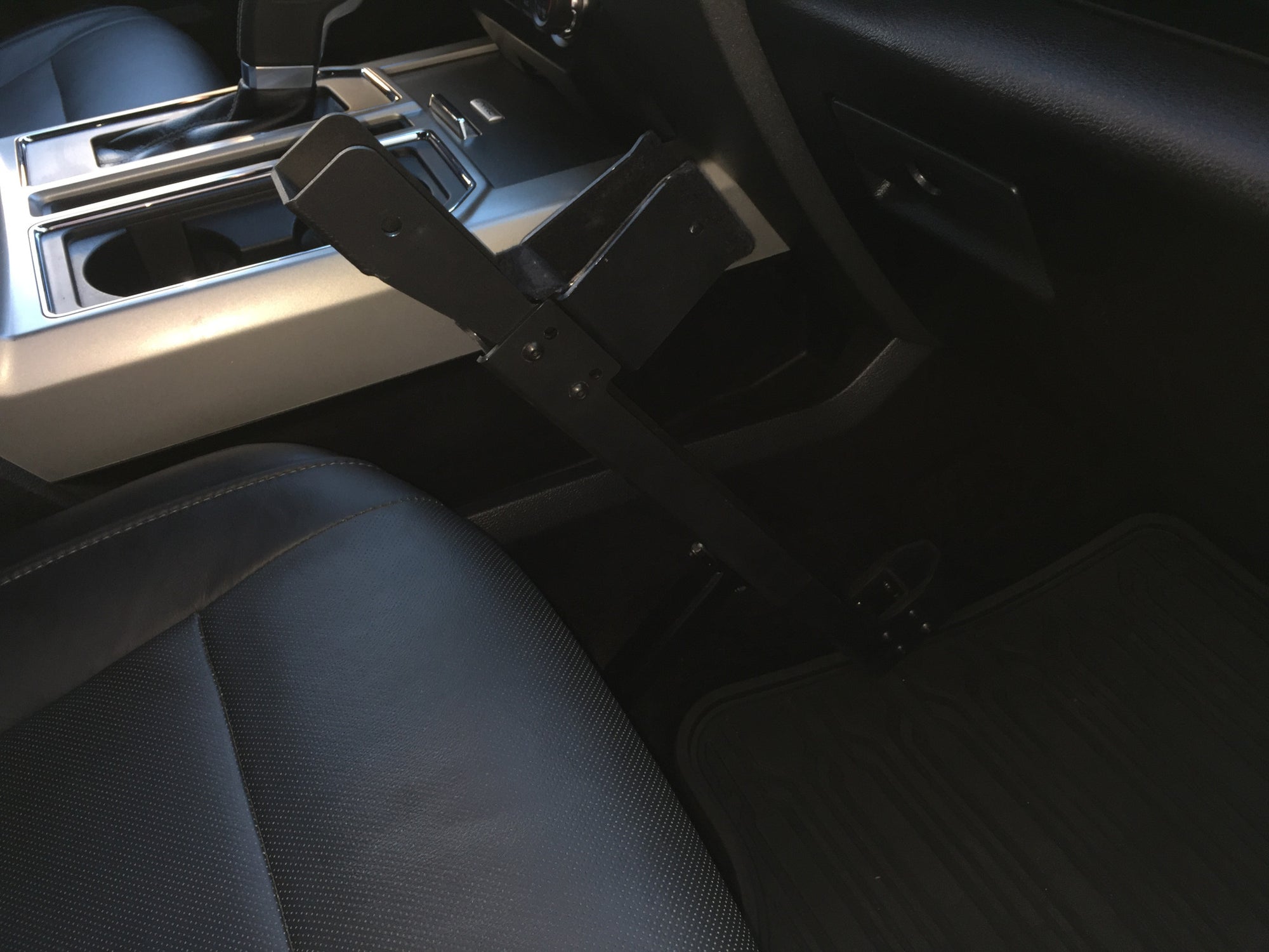 Locking AR-15 Vehicle Mount - GunMount