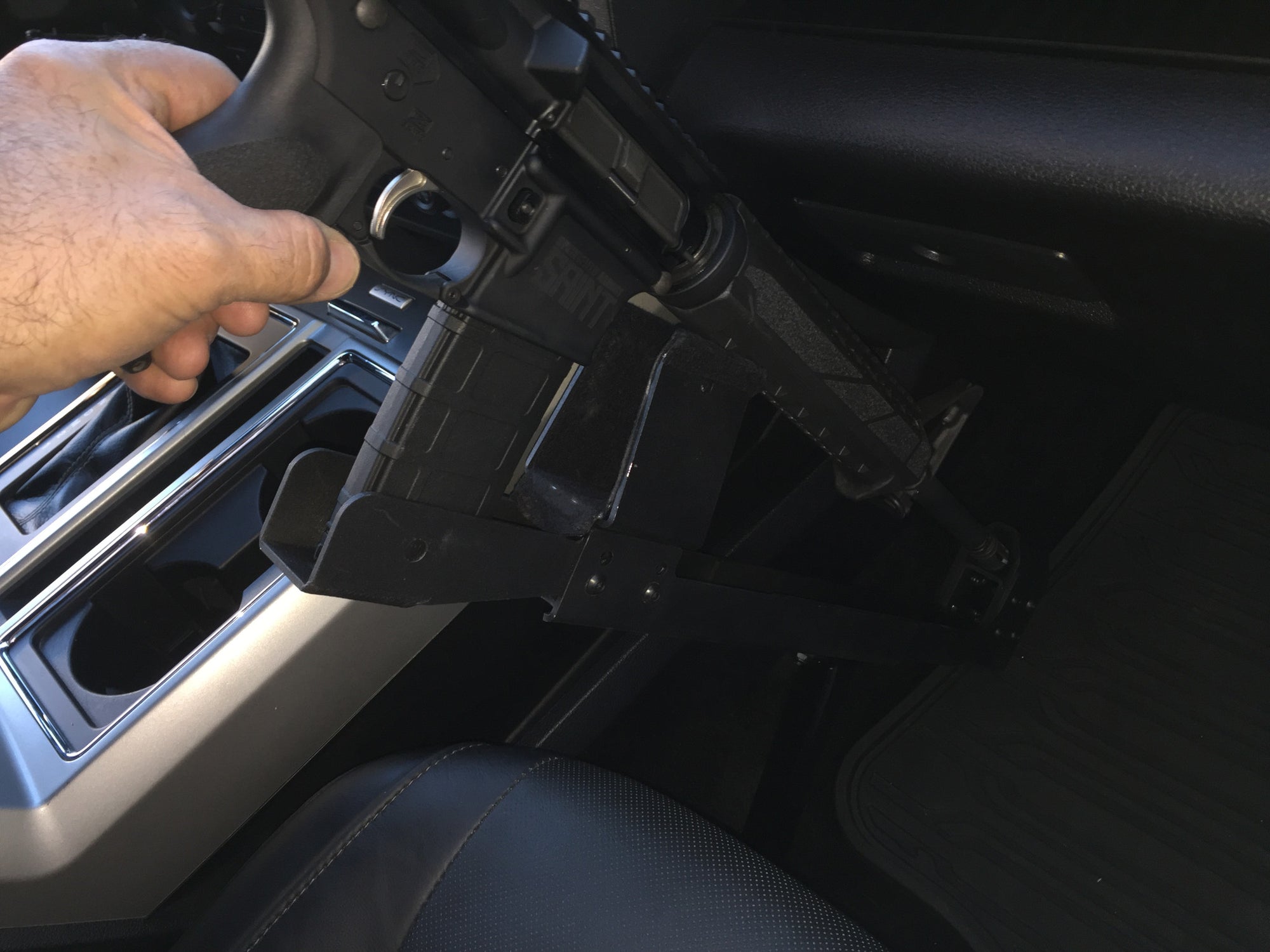 Locking AR-15 Vehicle Mount - GunMount